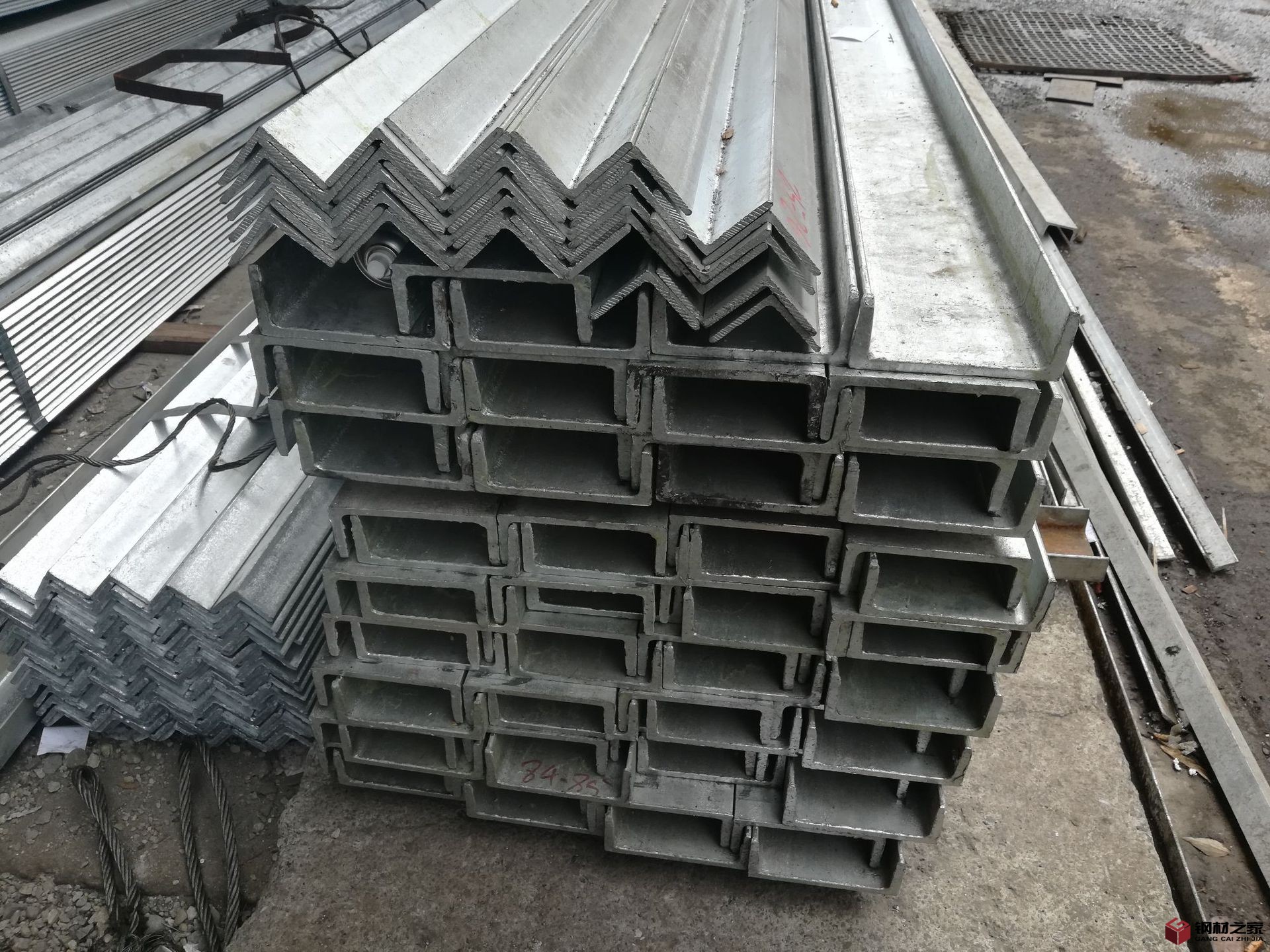 热镀锌槽钢Q235B非标轻型6米9米8#/10#/12#/14#30#U型钢型材冷镀-槽钢_型材_-钢材之家网